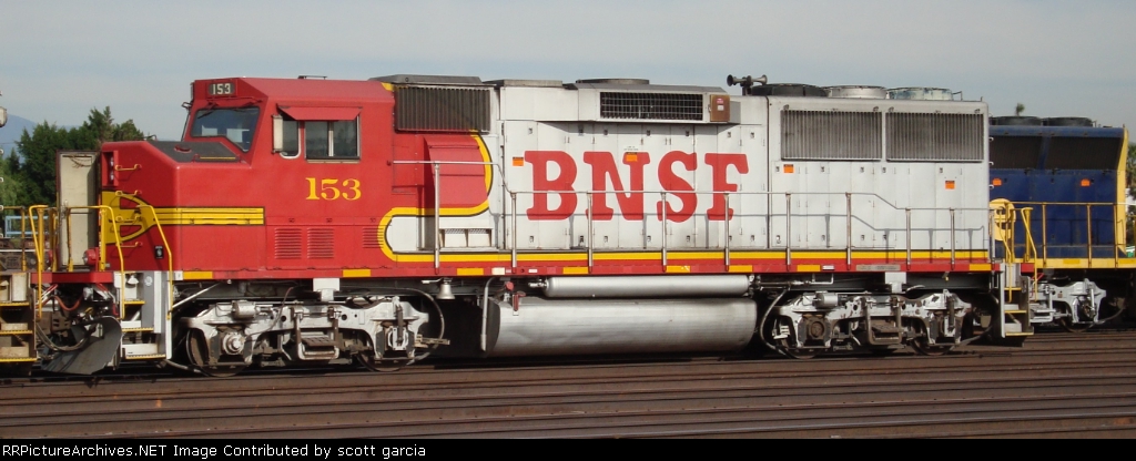 BNSF 153